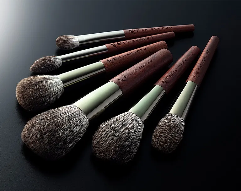 Why Are Japanese Makeup Brushes So Expensive? - Fay Brush