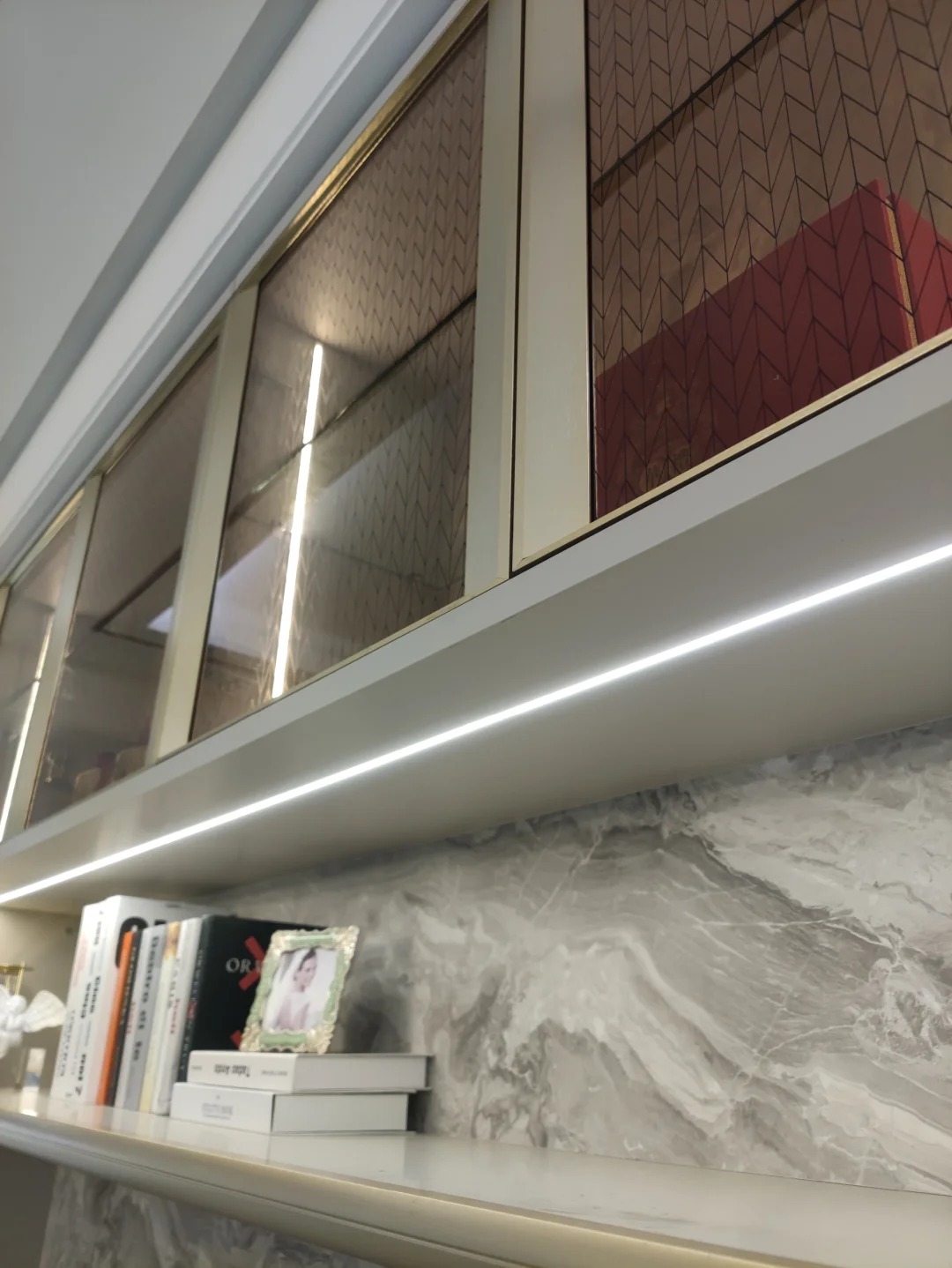 How to Hide LED Strip Lights: Expert Tips for Seamless & Invisible ...