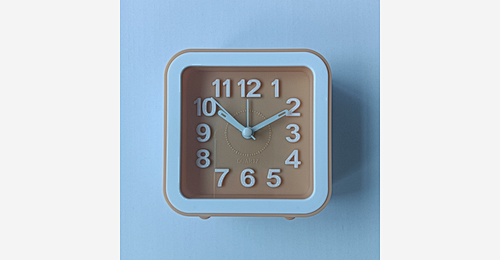 Modern Plastic Square Shape Alarm Clock supplier and manufacturer |UniQ
