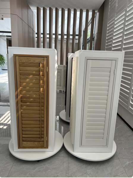 Movable plantation shutter display stand - 菏泽环宇家居用品有限公司