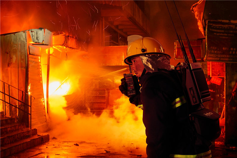 Hytera has released a new multimode explosion-proof walkie talkie PDC680EX