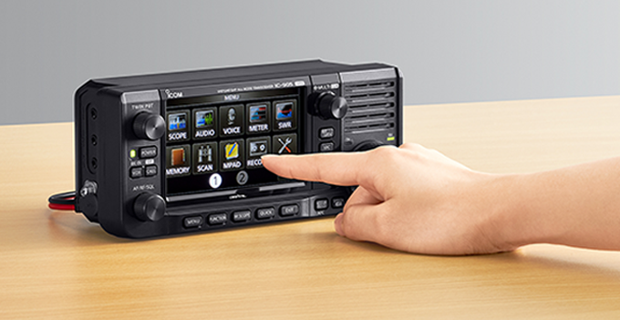 Icom released the industry's first multi-band microwave transceiver IC-905