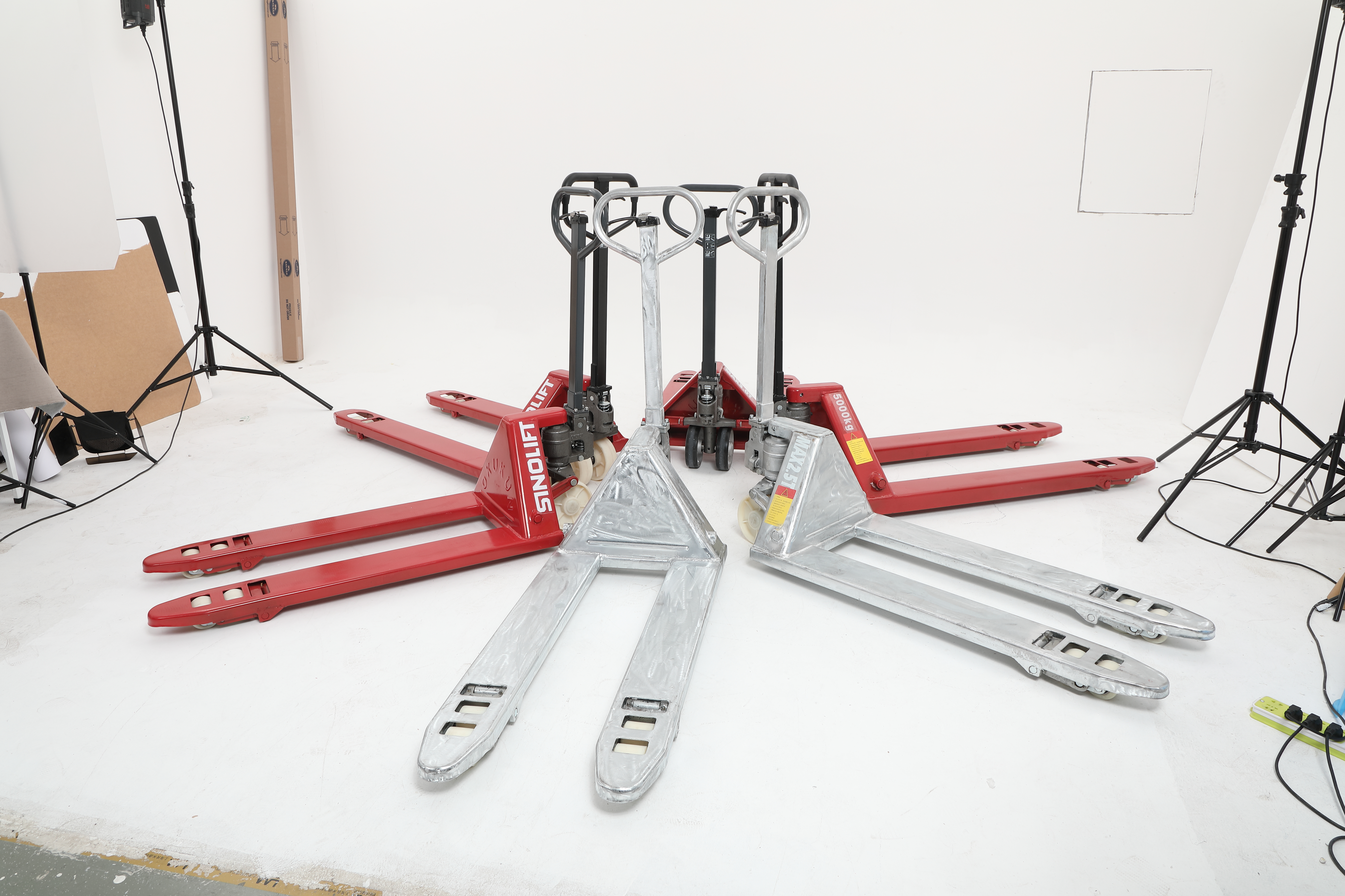 Precision in Motion: The MATE Series NA Hand Pallet Truck - Shanghai ...
