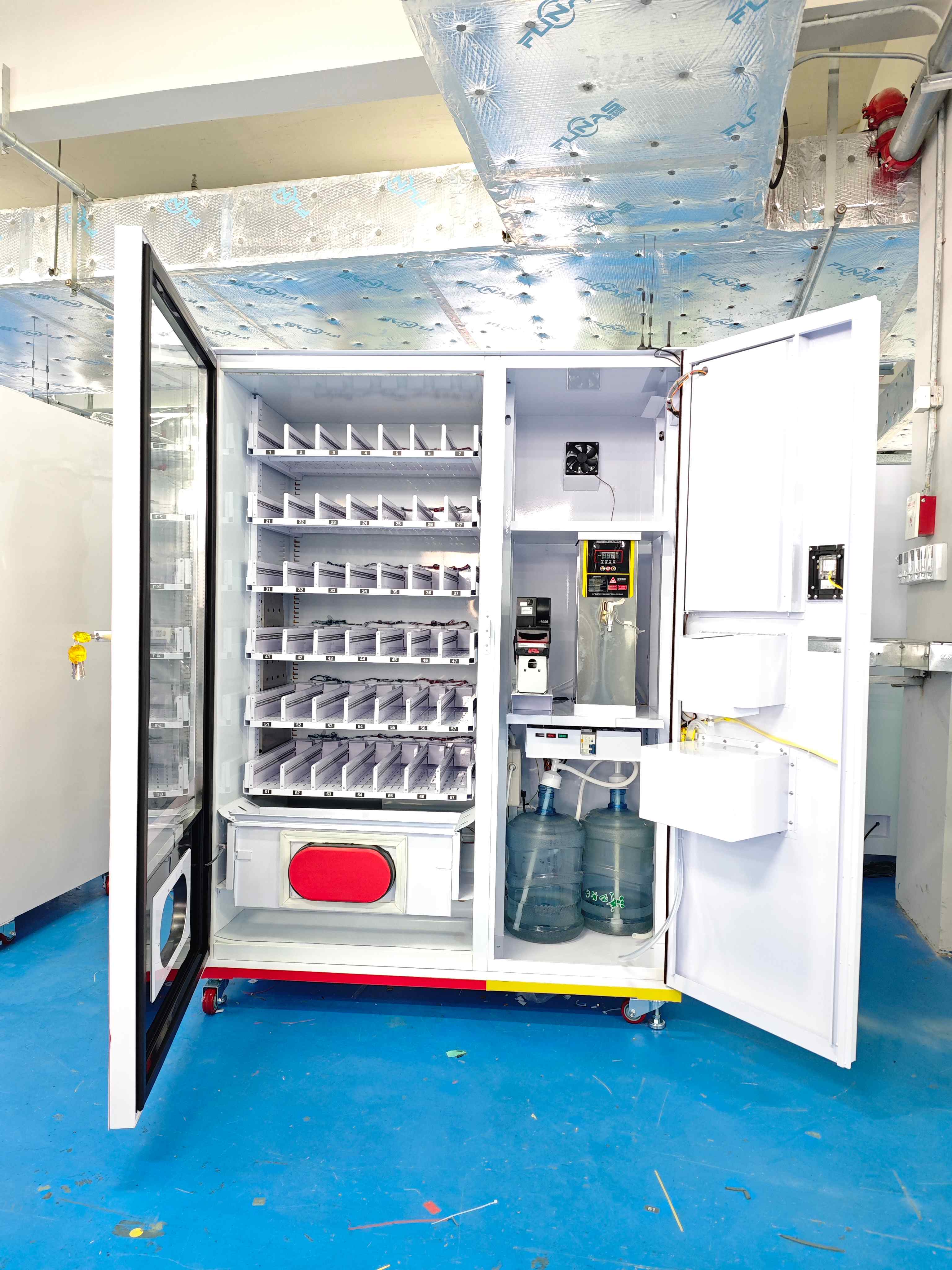 Smart Cup Noodle Vending Machines in the USA