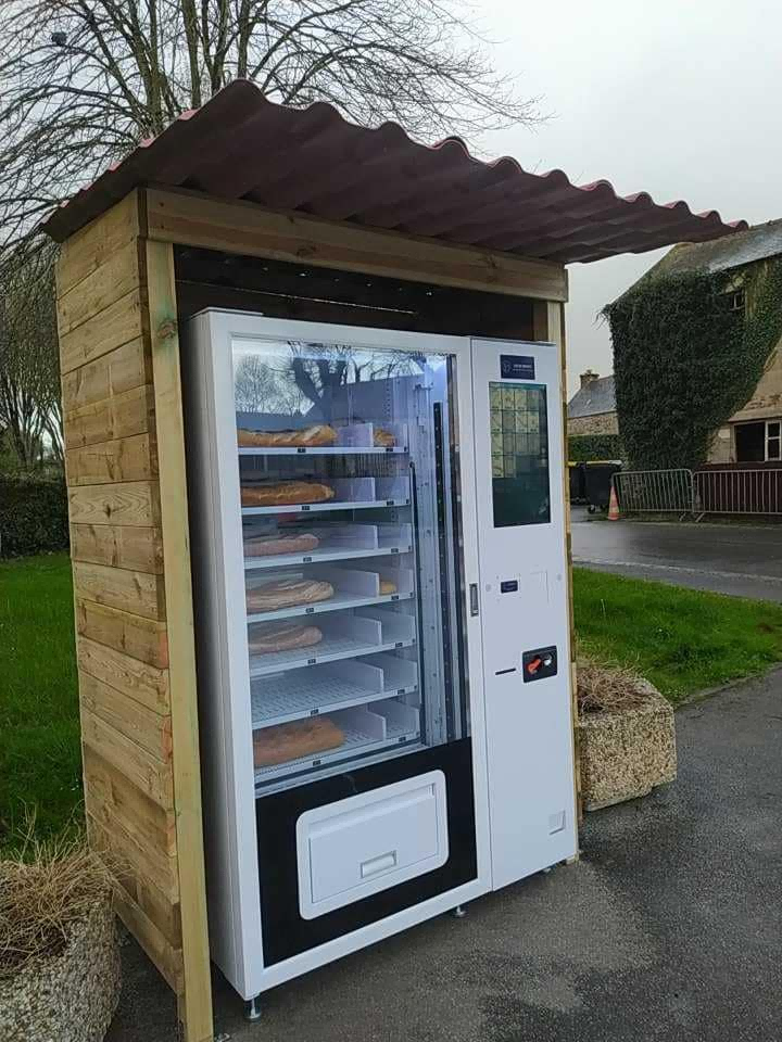 The Future of Fresh Bread: Outdoor Smart Vending Machine