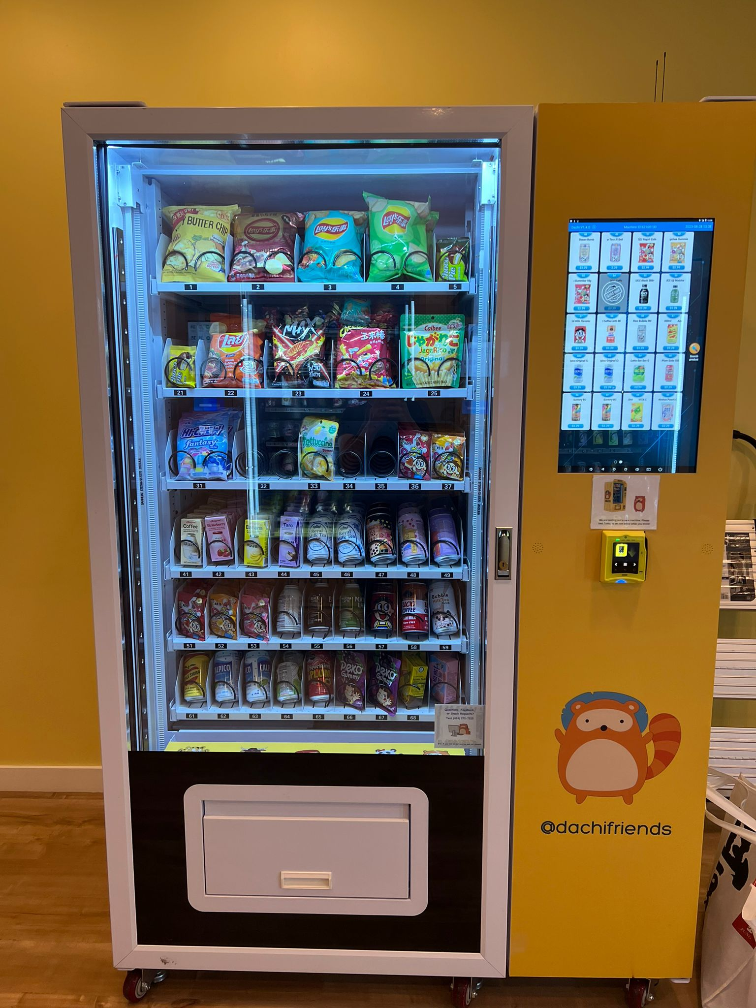 Distributeur automatique de boissons et de snacks avec paiement ...