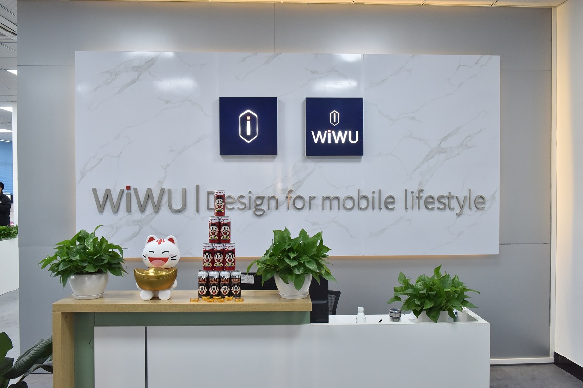 WiWU Universal Active Stylus Pen Compatible for iOS&Android Touch Screens
