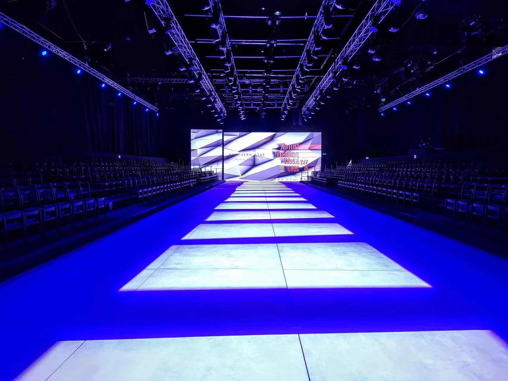 KingBird Lighting's Leko Profile LED Zoom 5in1 For Fashion Shows.