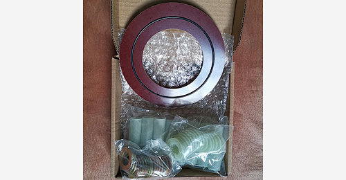 Dielectric Flange Isolation Kit, Nitrile Seal, Disc Phenol