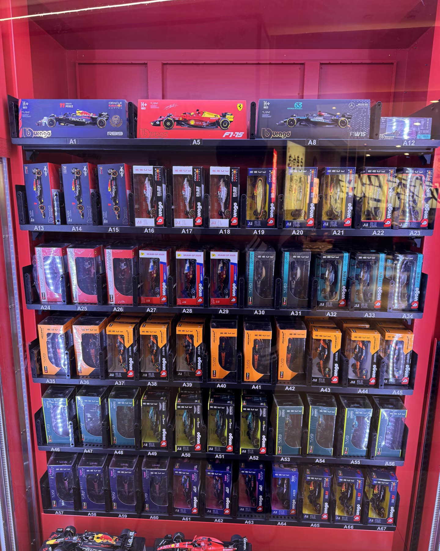 Licensed Merchandise Vending Machine for Collectibles Business