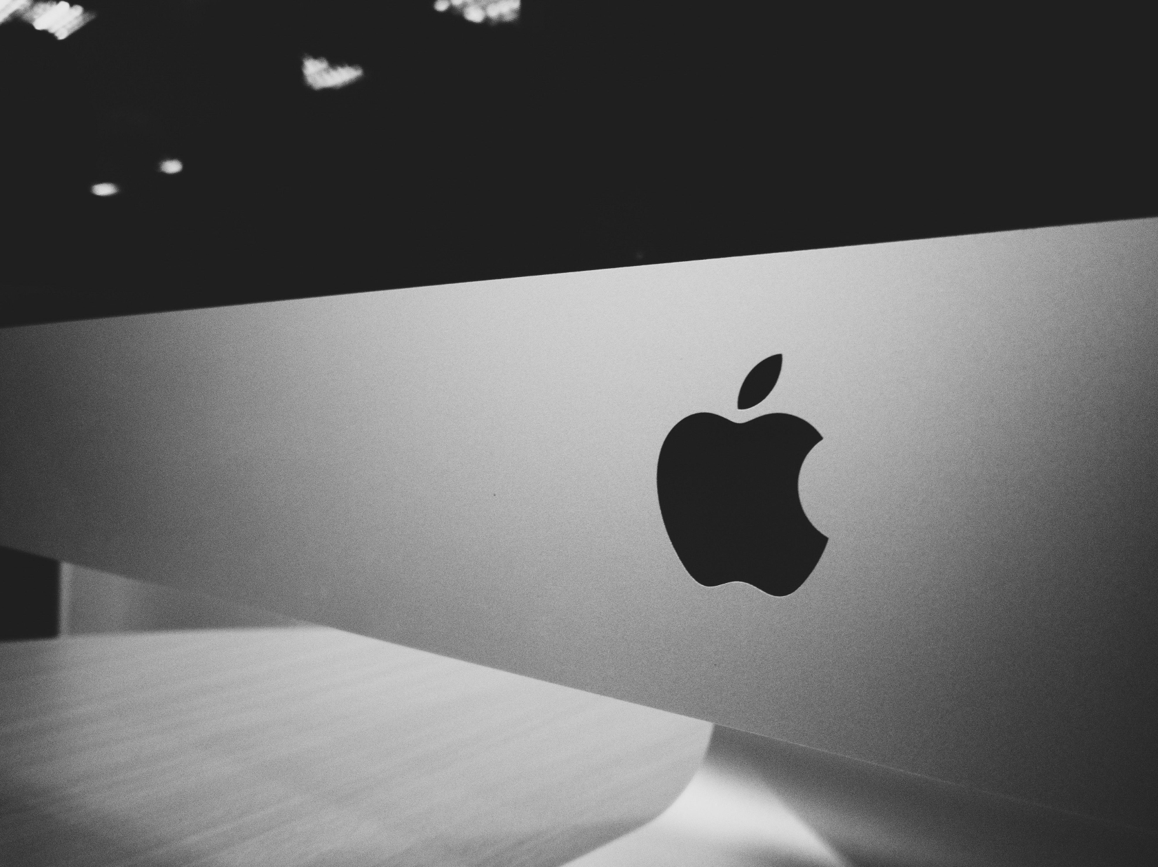 Apple Enters Brain-Computer Interface: Is Mind-Controlled iPhone the ...