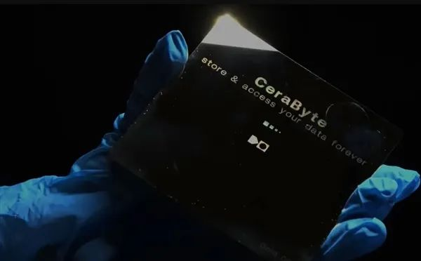 Storage Breakthrough: New Glass Hard Drives Can Last Up to 5,000 Years ...